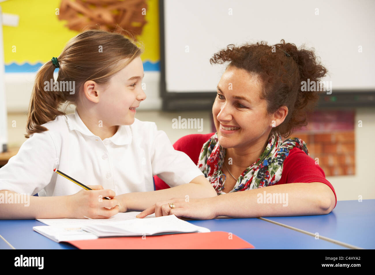 Schoolgirl hi-res stock photography and images - Alamy