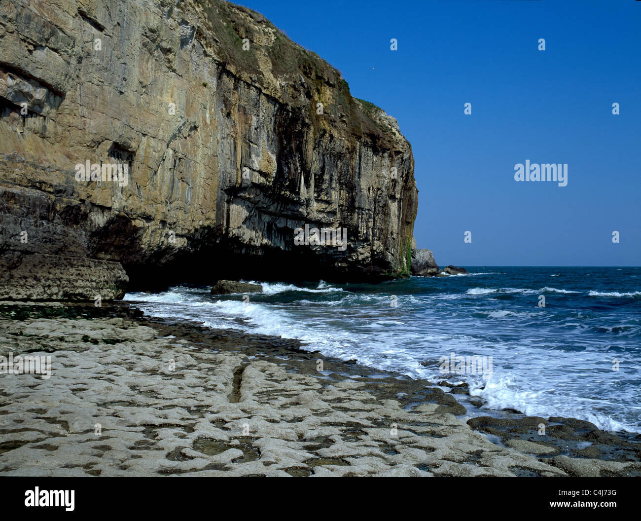 Purbeck limestone strata hi-res stock photography and images - Alamy