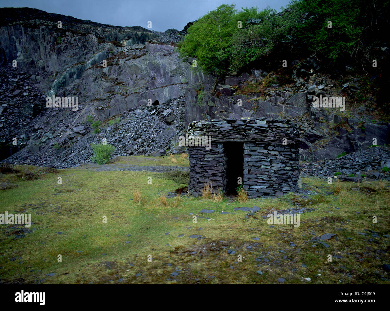 Llanberis abandoned slate quarries hi-res stock photography and images ...
