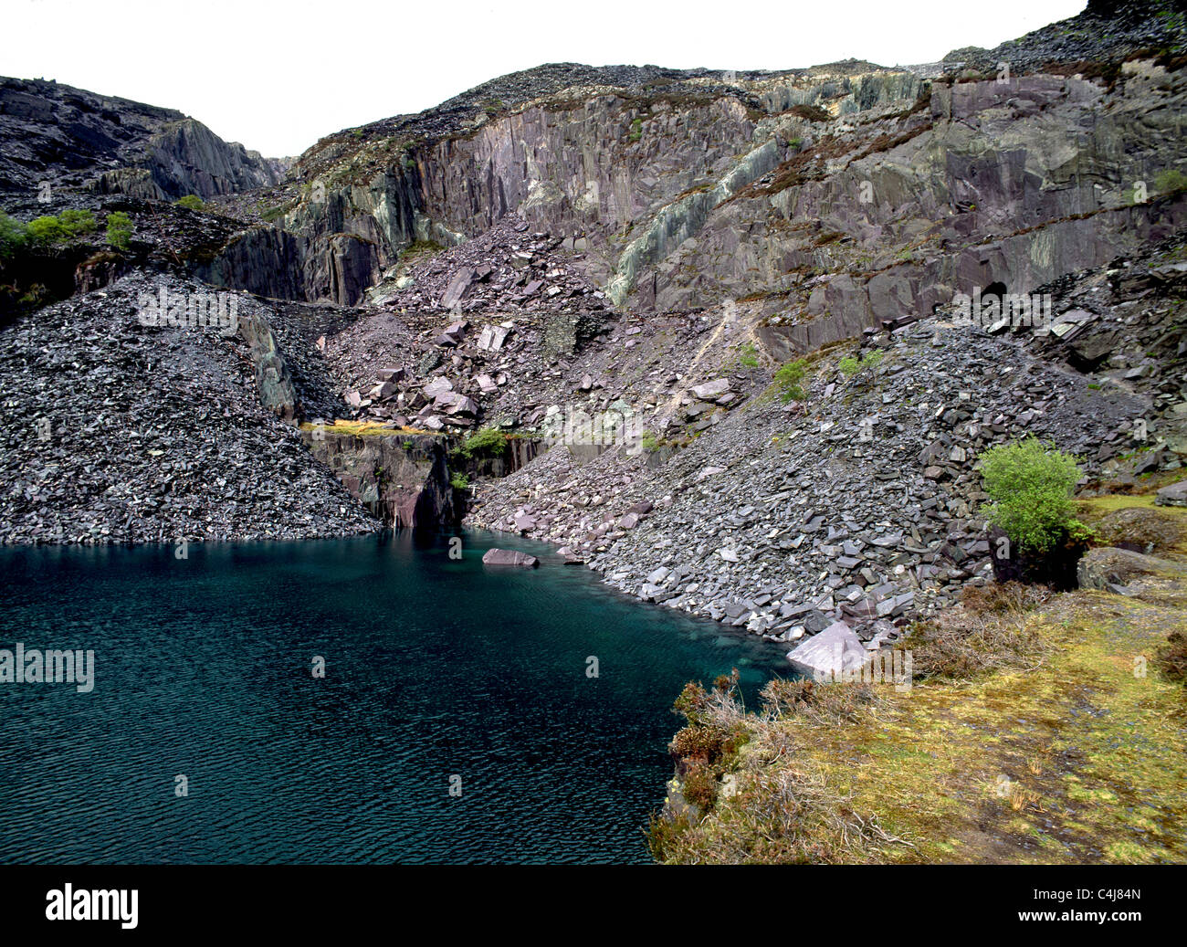 Llanberis abandoned slate quarries hi-res stock photography and images ...