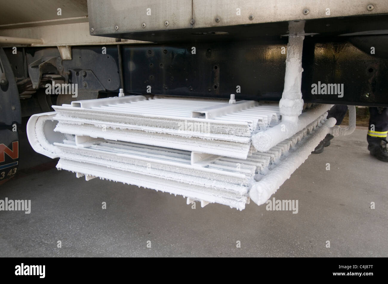 liquid natural gas lng condenser condensed water freeze frozen condense ...