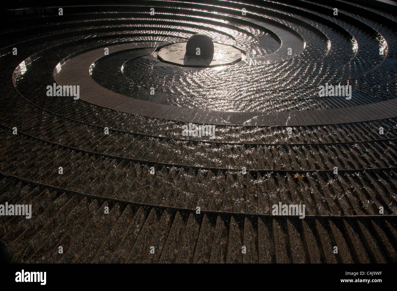 modern fountain in a small square in sydney Stock Photo - Alamy
