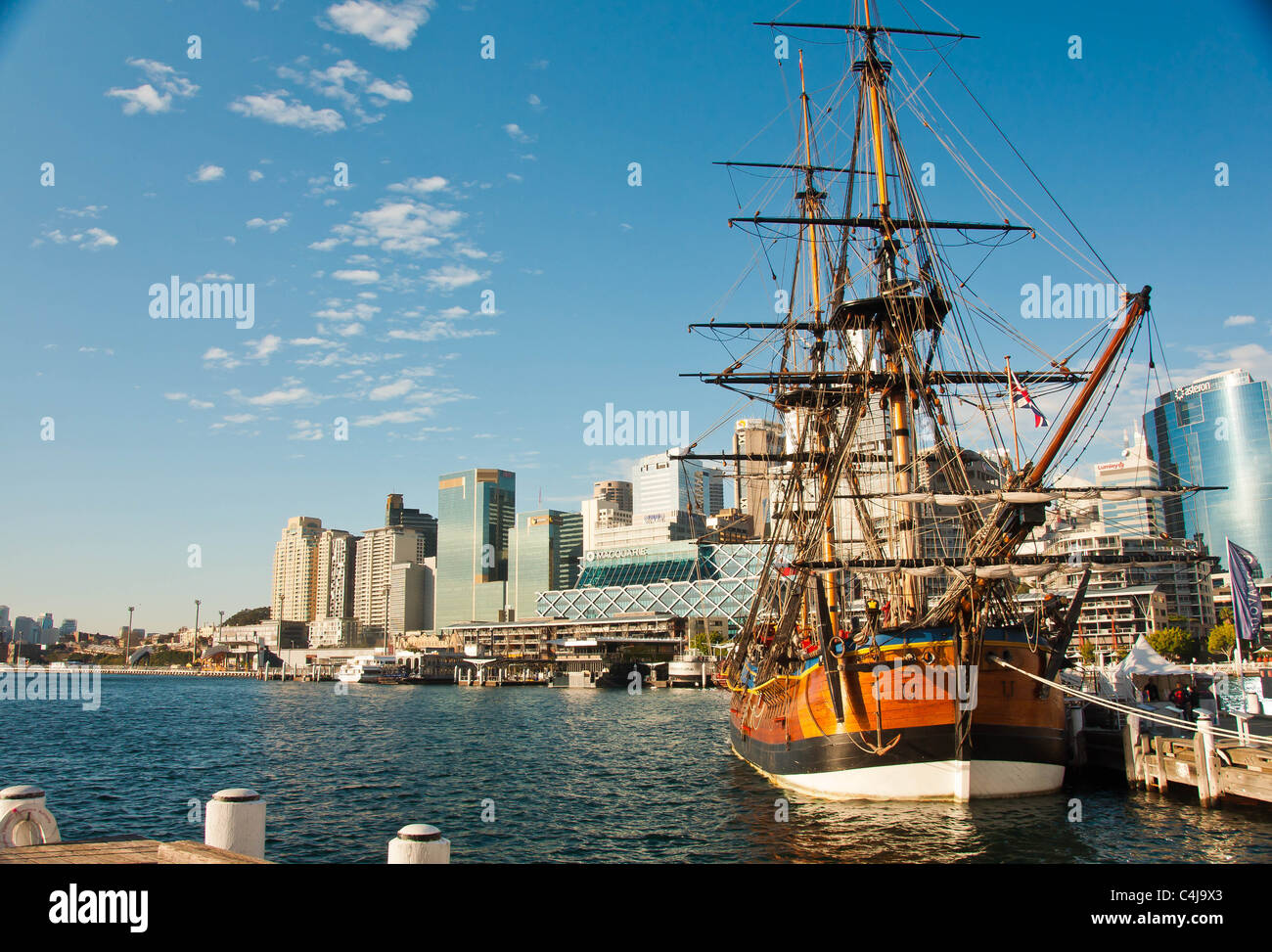 Old galleon at sea hi-res stock photography and images - Alamy