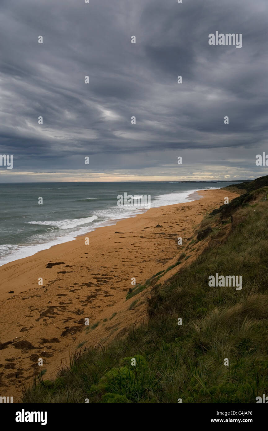 long empty deserted beach Stock Photo - Alamy