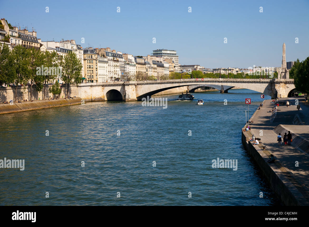 Bridge over the river Seine in Paris, France Stock Photo - Alamy