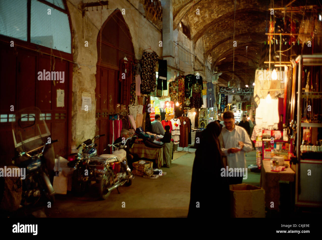 Gold shops isfahan hi-res stock photography and images - Alamy