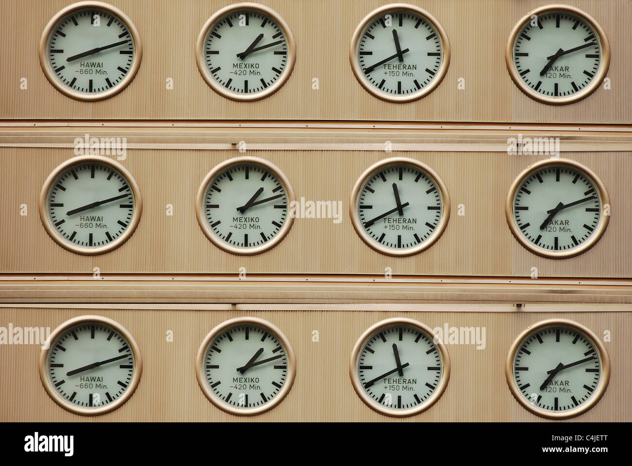 Collage numbers clocks hi-res stock photography and images - Alamy