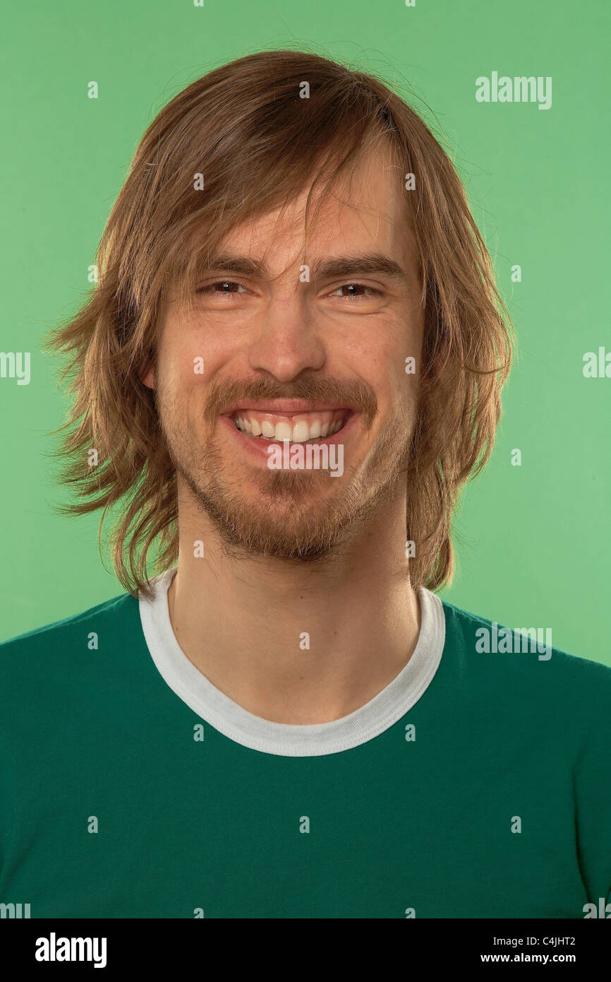 Mann laughs in camera Stock Photo - Alamy