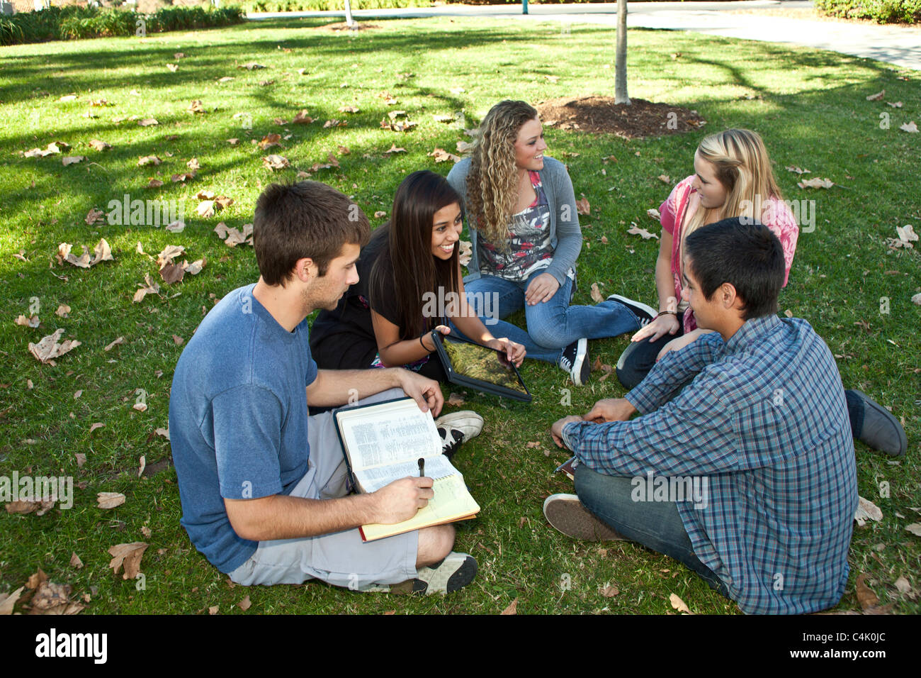 relaxed conversation multicultural diverse diversity Multicultural 15 ...