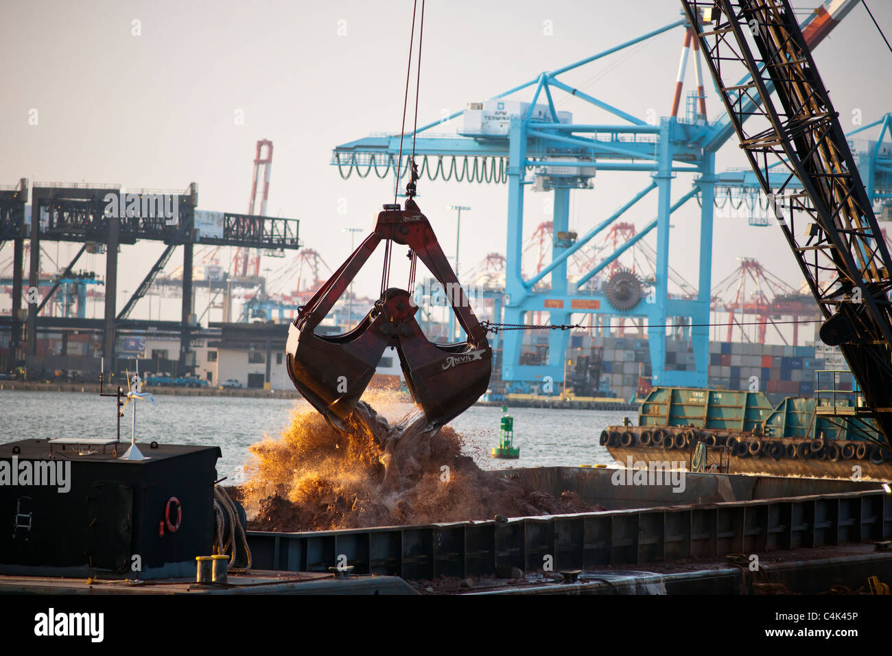 Dredging port docks hi-res stock photography and images - Alamy