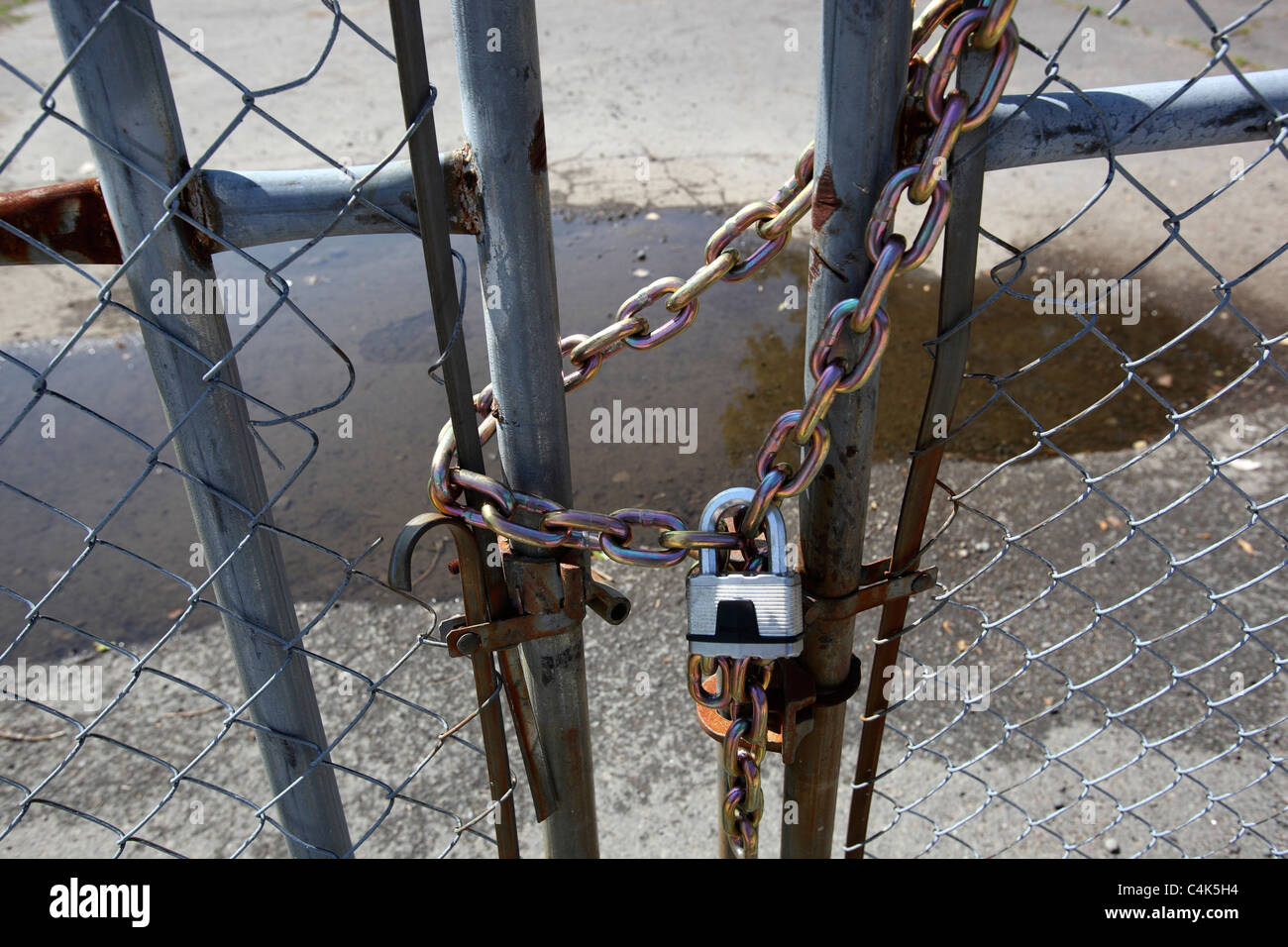 Chained gate hi-res stock photography and images - Alamy