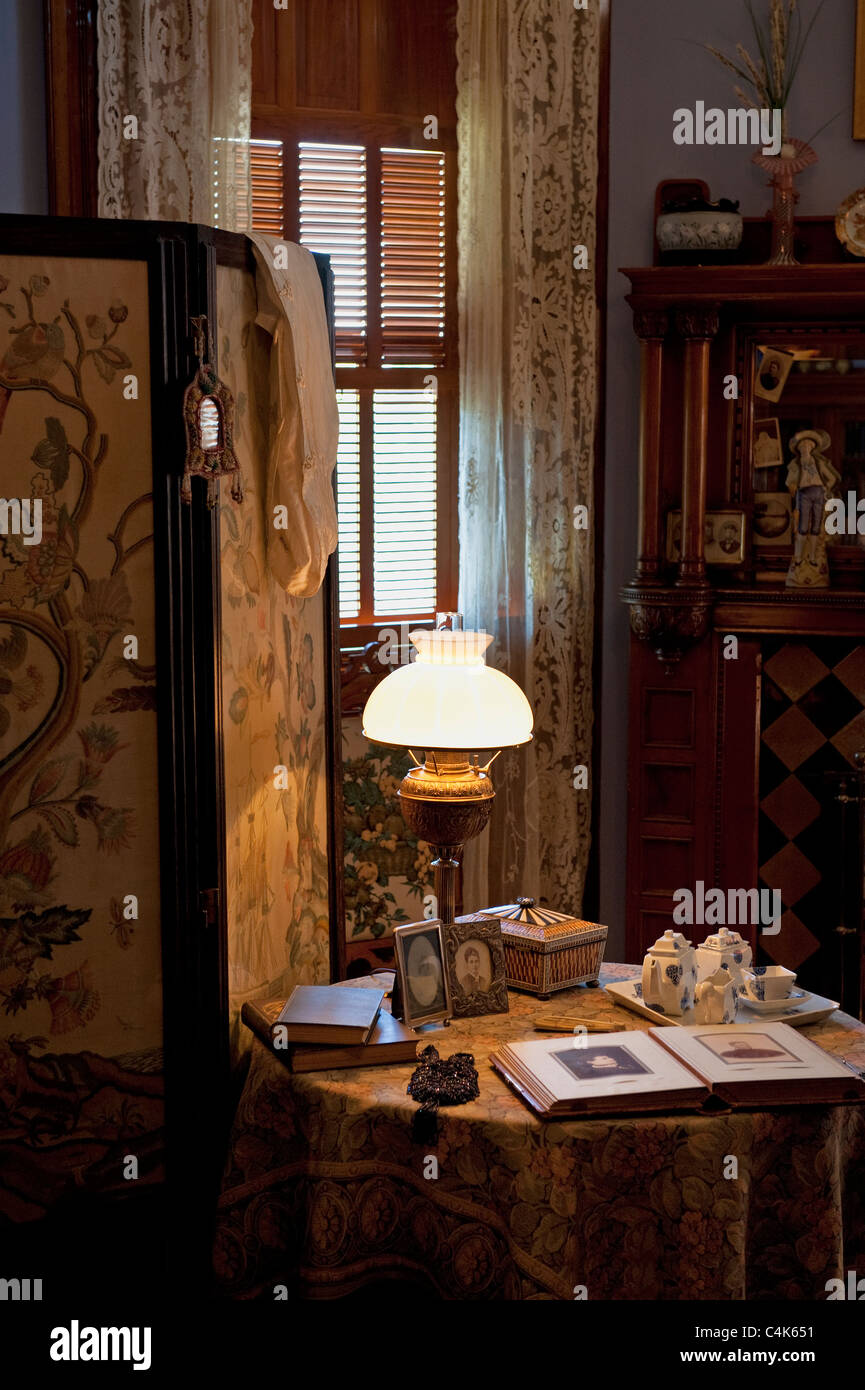 Historic mansion interiors hi-res stock photography and images - Alamy