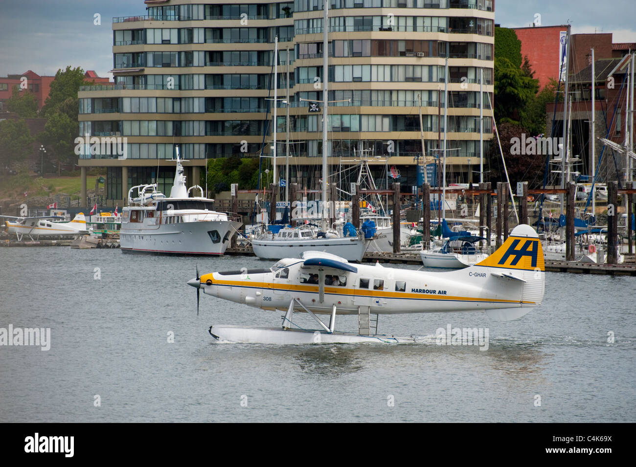 Victoria harbor canada seaplane hi-res stock photography and images - Alamy