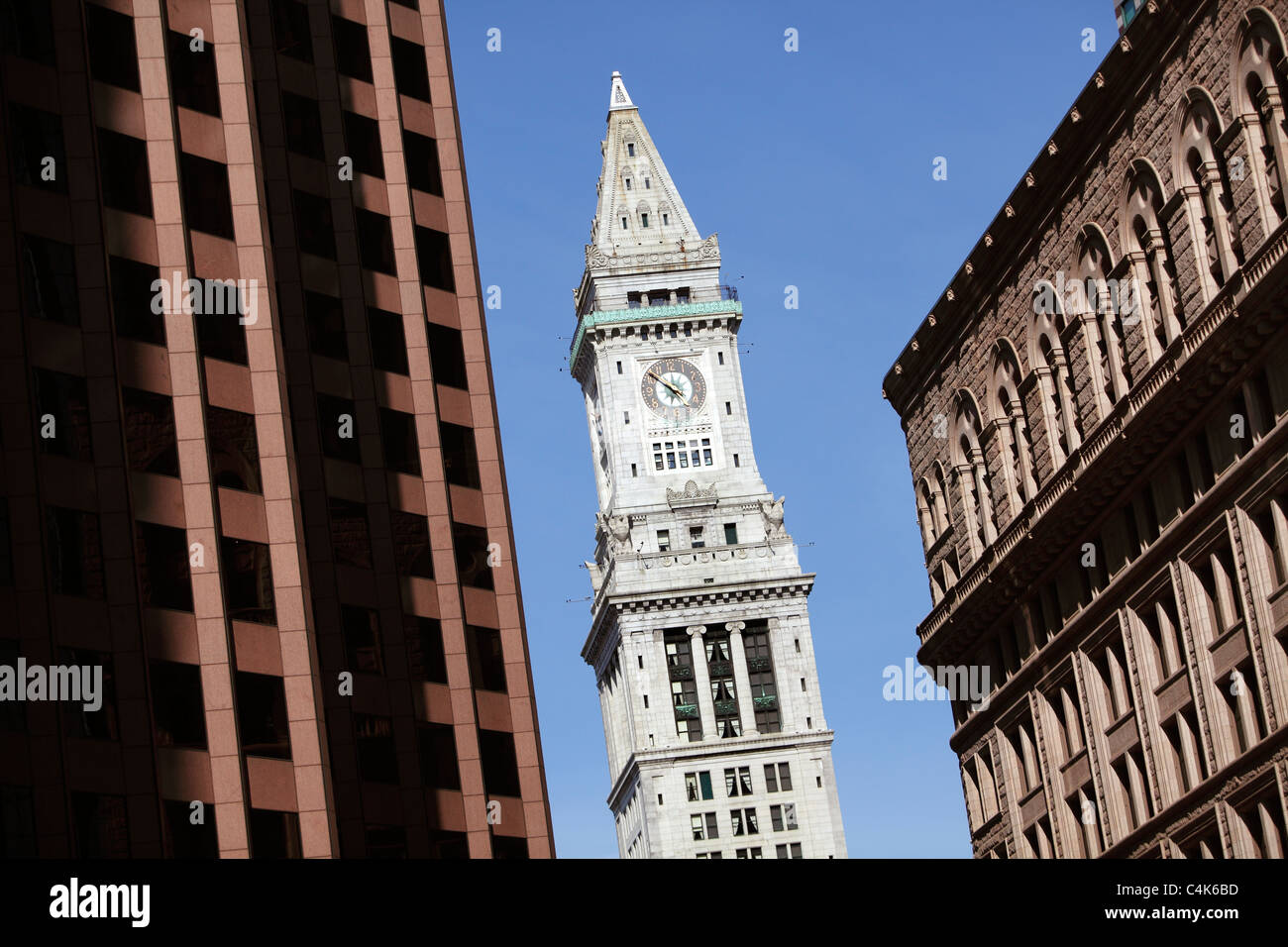 The Custom House Tower seen between old and new architecture in Boston ...