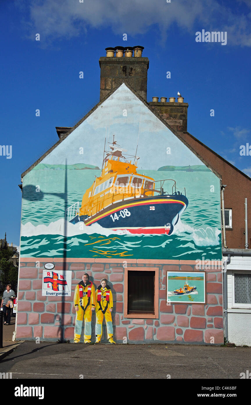Wall mural high street invergordon scottish highlands scotland u hi-res ...