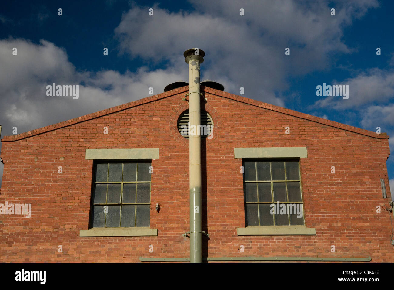 Symmetrical Building Stock Photos & Symmetrical Building Stock Images ...