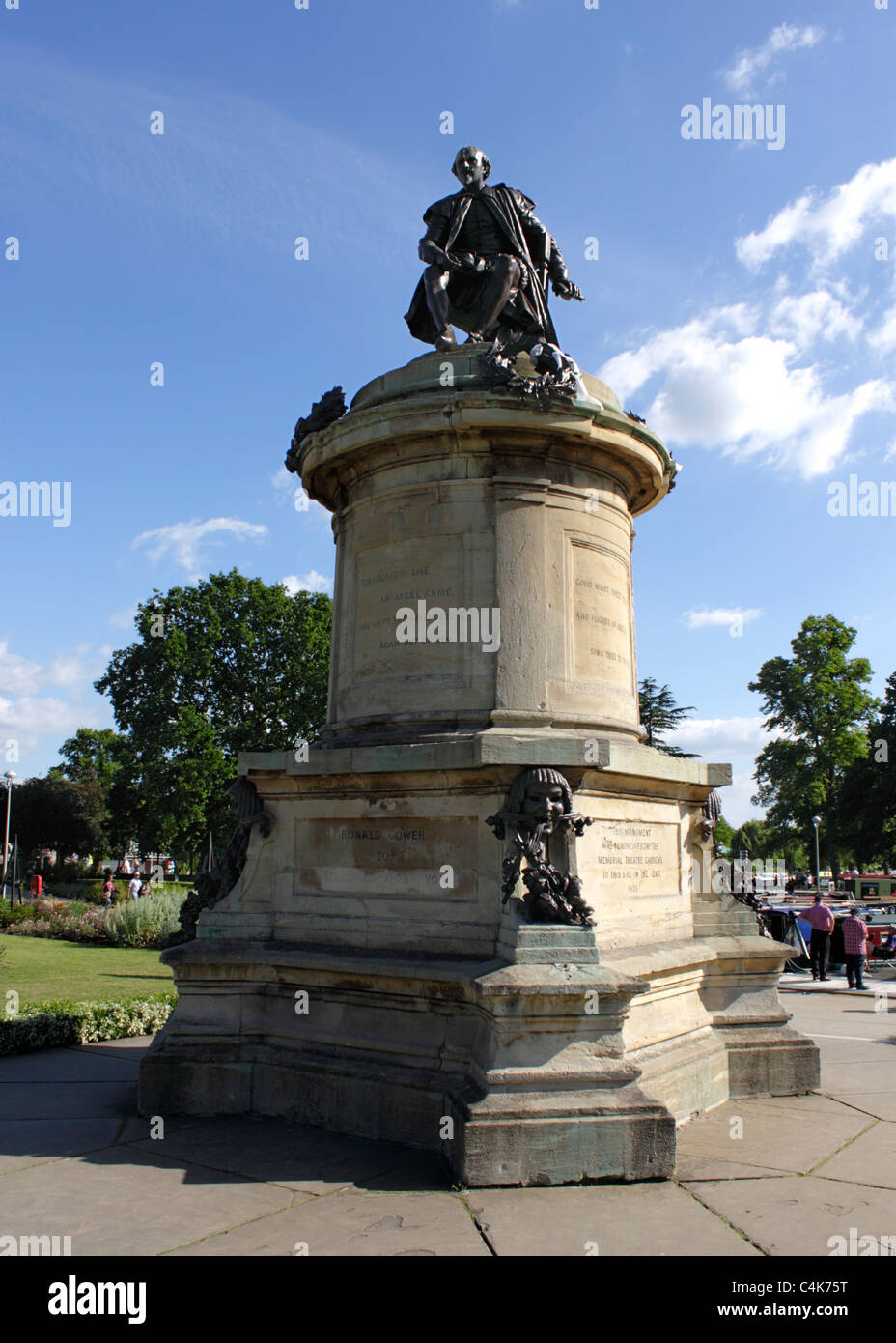 Statue of William Shakespeare Stratford Upon Avon Warwickshire Stock ... Statue of William Shakespeare Stratford Upon Avon Warwickshire Stock ...