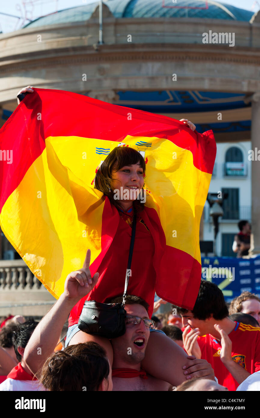 Spanish supporters during the 2010 Fifa World Cup, San Fermín street ...