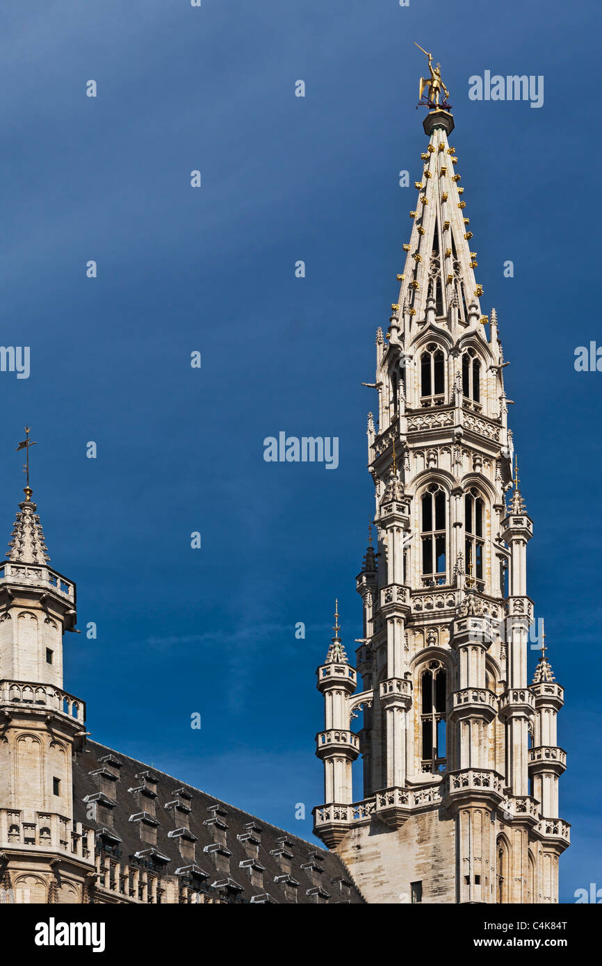 1402 built guildhall in gothic hi-res stock photography and images - Alamy