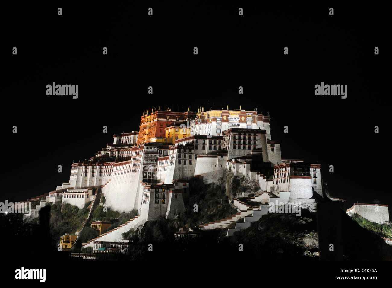 Landscape of the famous Potala Palace in Lhasa,Tibet Stock Photo - Alamy