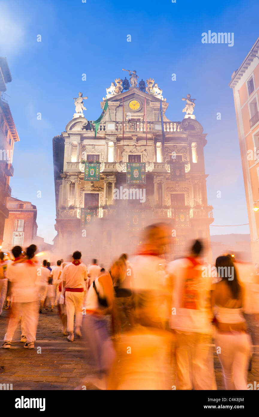 Toro de fuego hi-res stock photography and images - Alamy