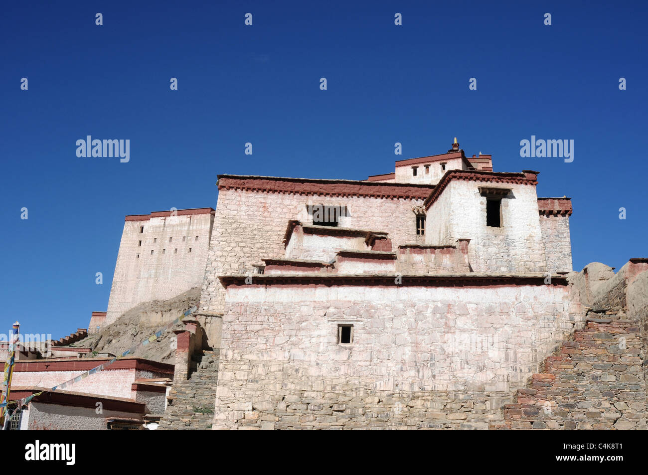 Landmark of an ancient castle in Tibet Stock Photo - Alamy