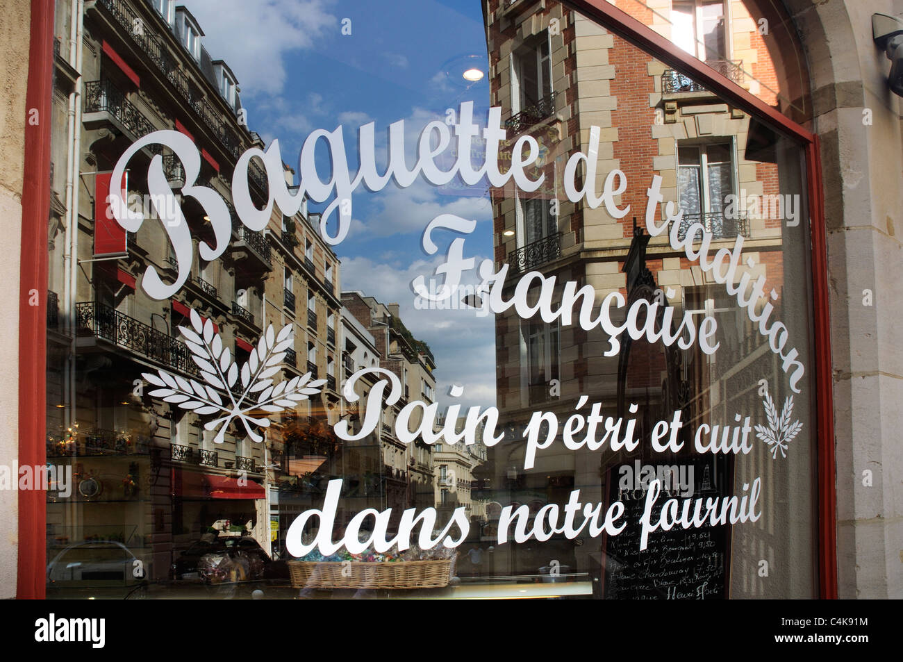 Bakers shop window hi-res stock photography and images - Alamy