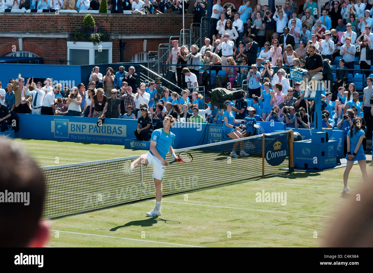 Andy murray celebrates victory hi-res stock photography and images - Alamy