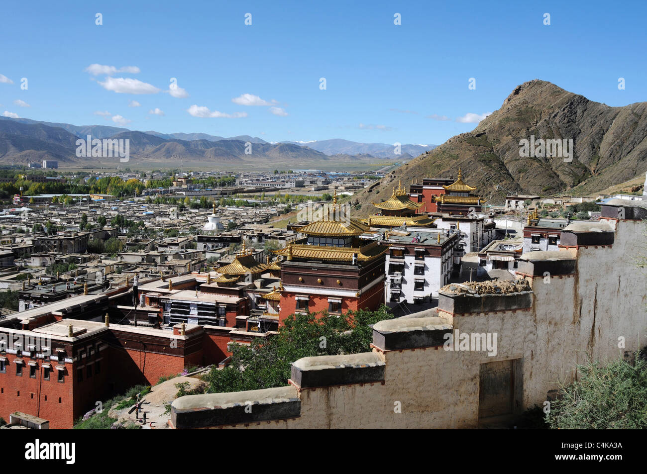 Skyline of the second largest city Shigatse in Tibet Stock Photo - Alamy
