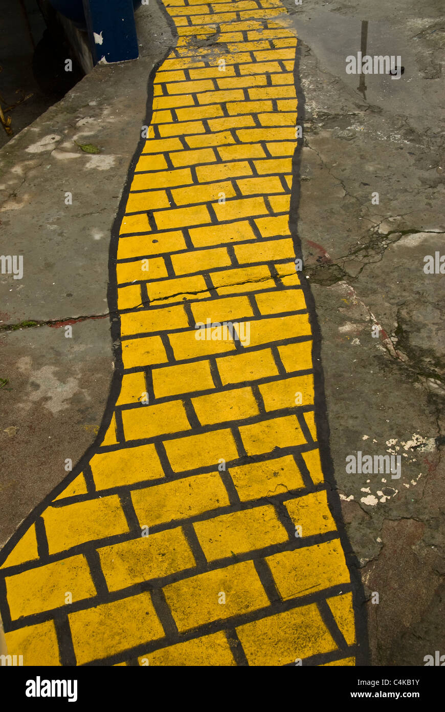 Yellow rectangles hi-res stock photography and images - Alamy