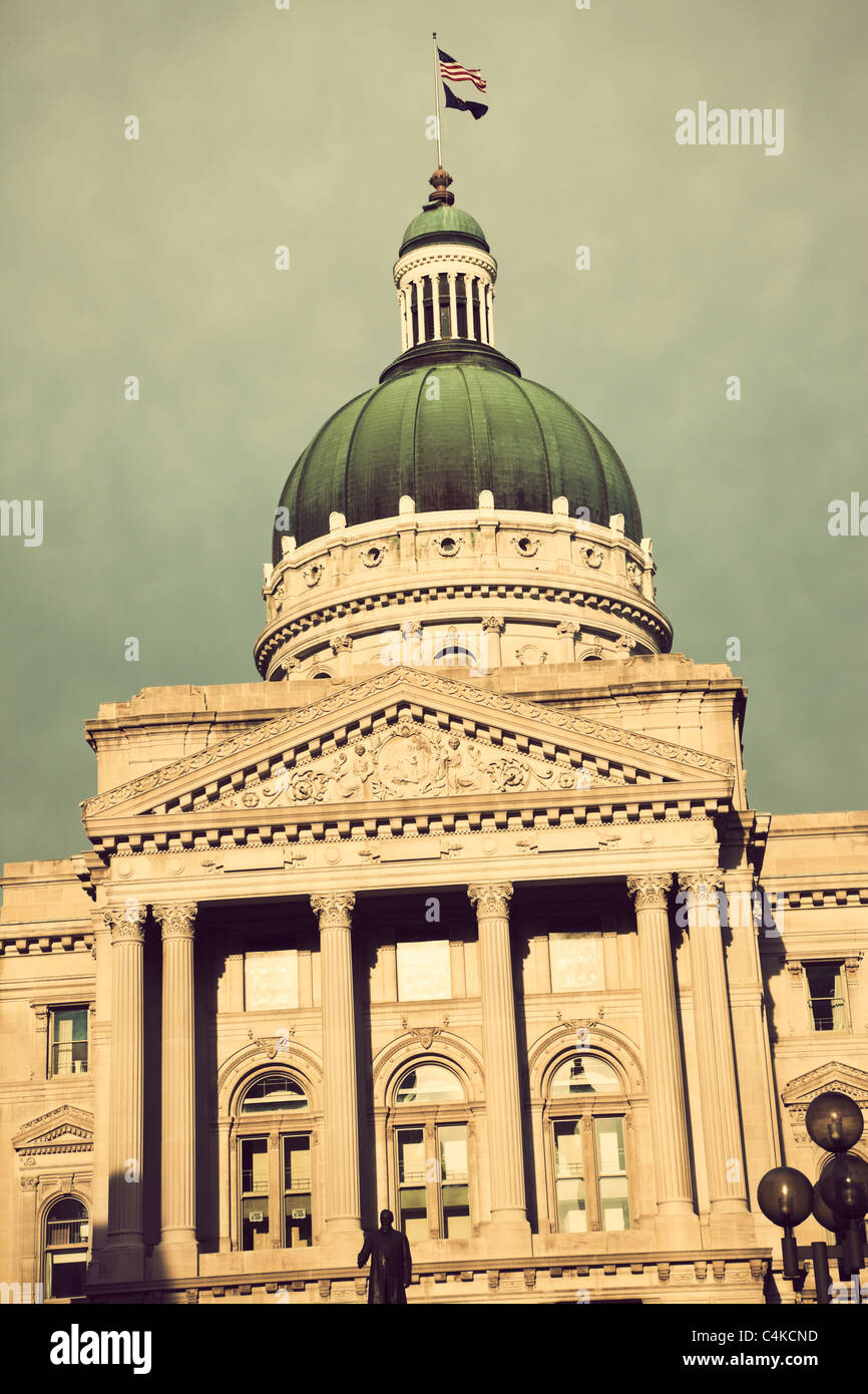 Downtown indianapolis building hi-res stock photography and images - Alamy