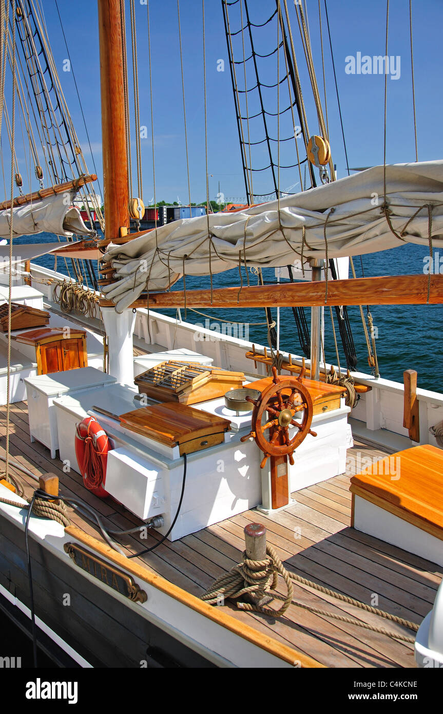 Topsail schooner hi-res stock photography and images - Alamy