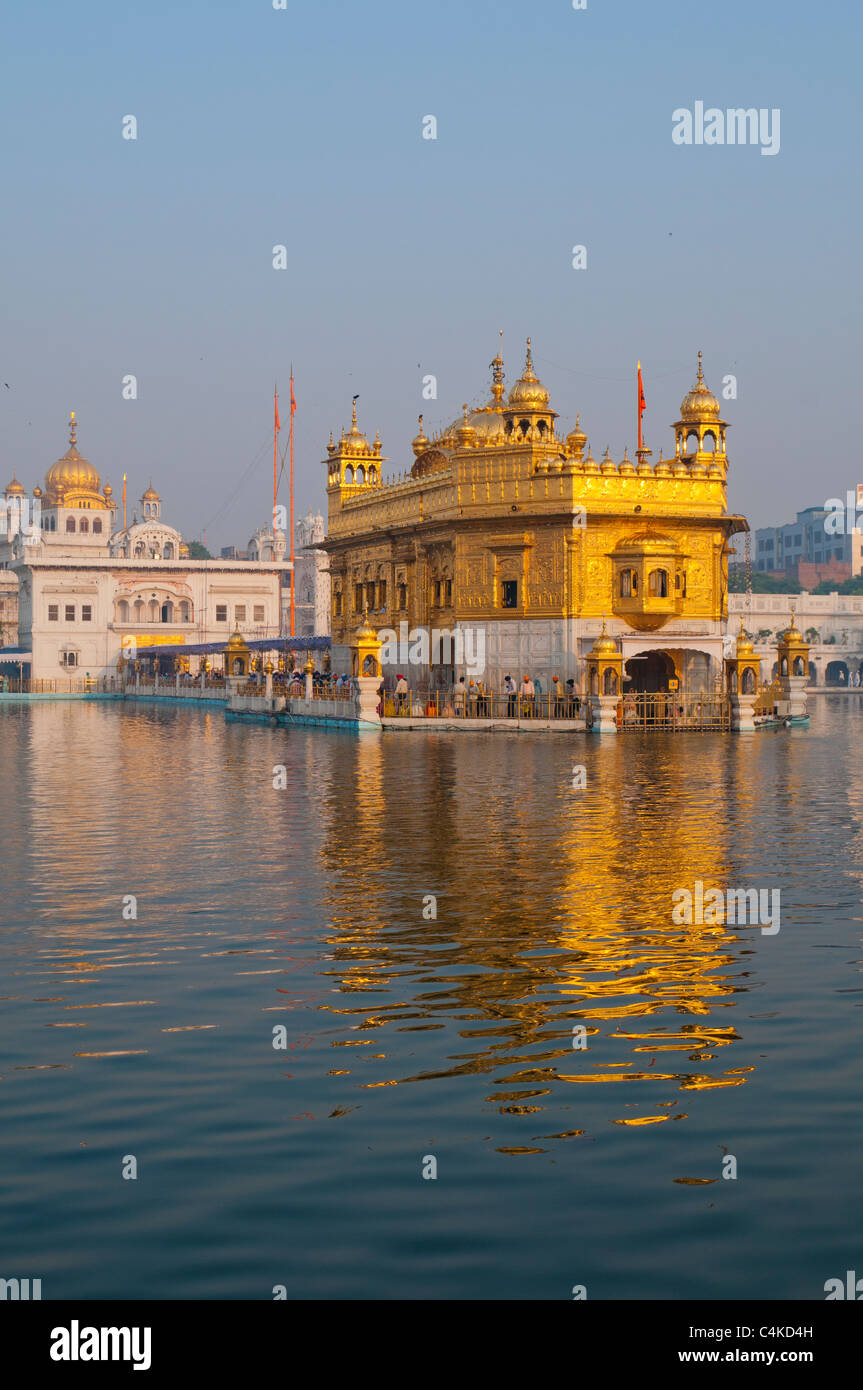 Darbar sahib hi-res stock photography and images - Alamy