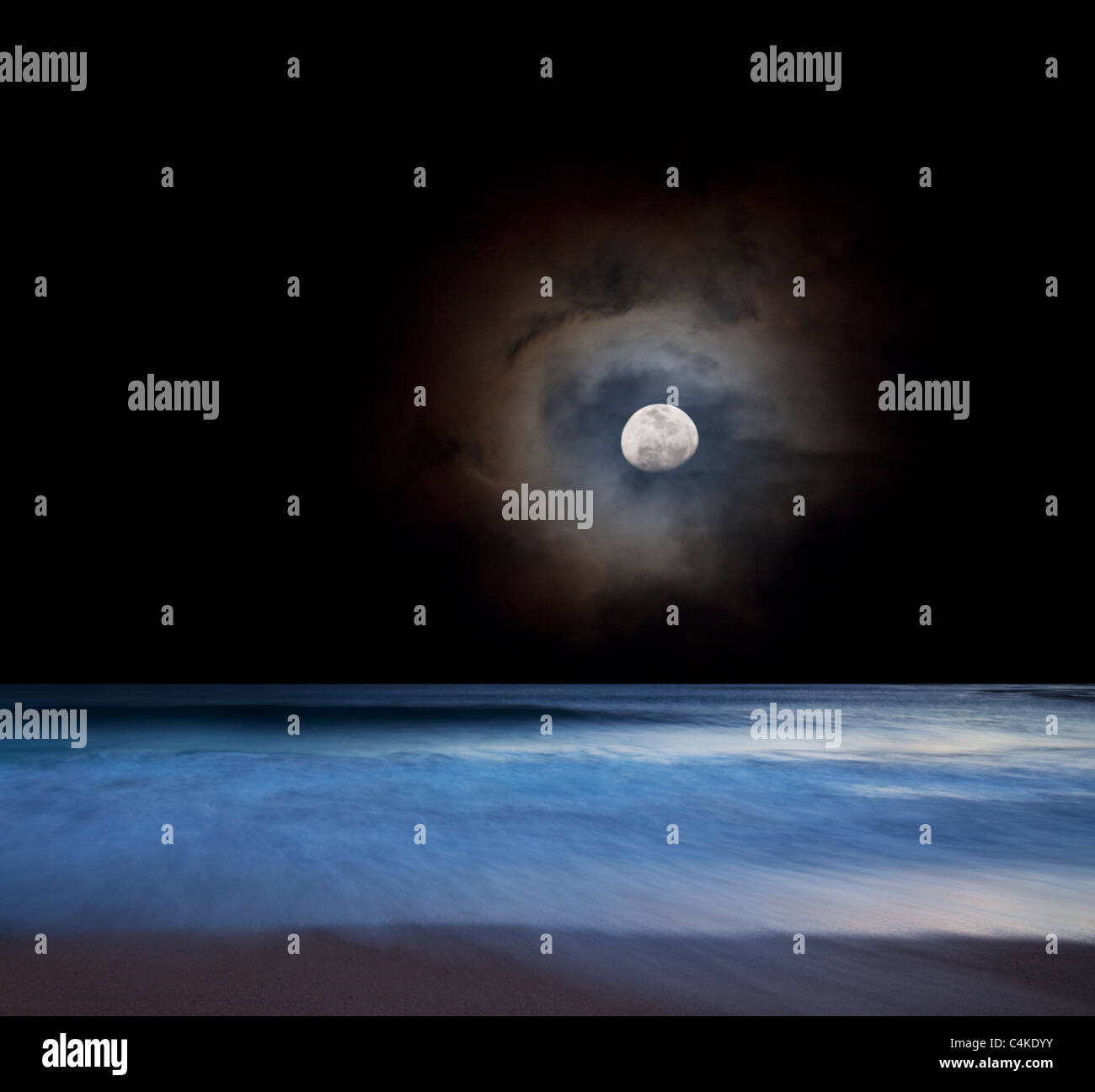 Moonlight lake shore night hi-res stock photography and images - Alamy