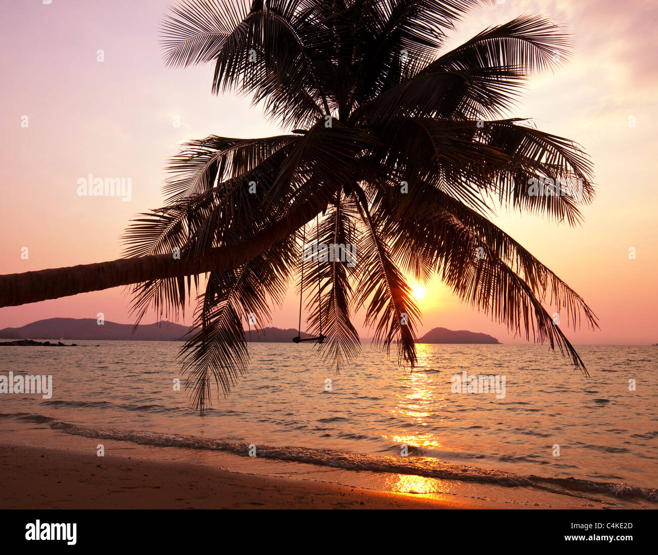 Ocean sunset on Hawaii island Stock Photo - Alamy