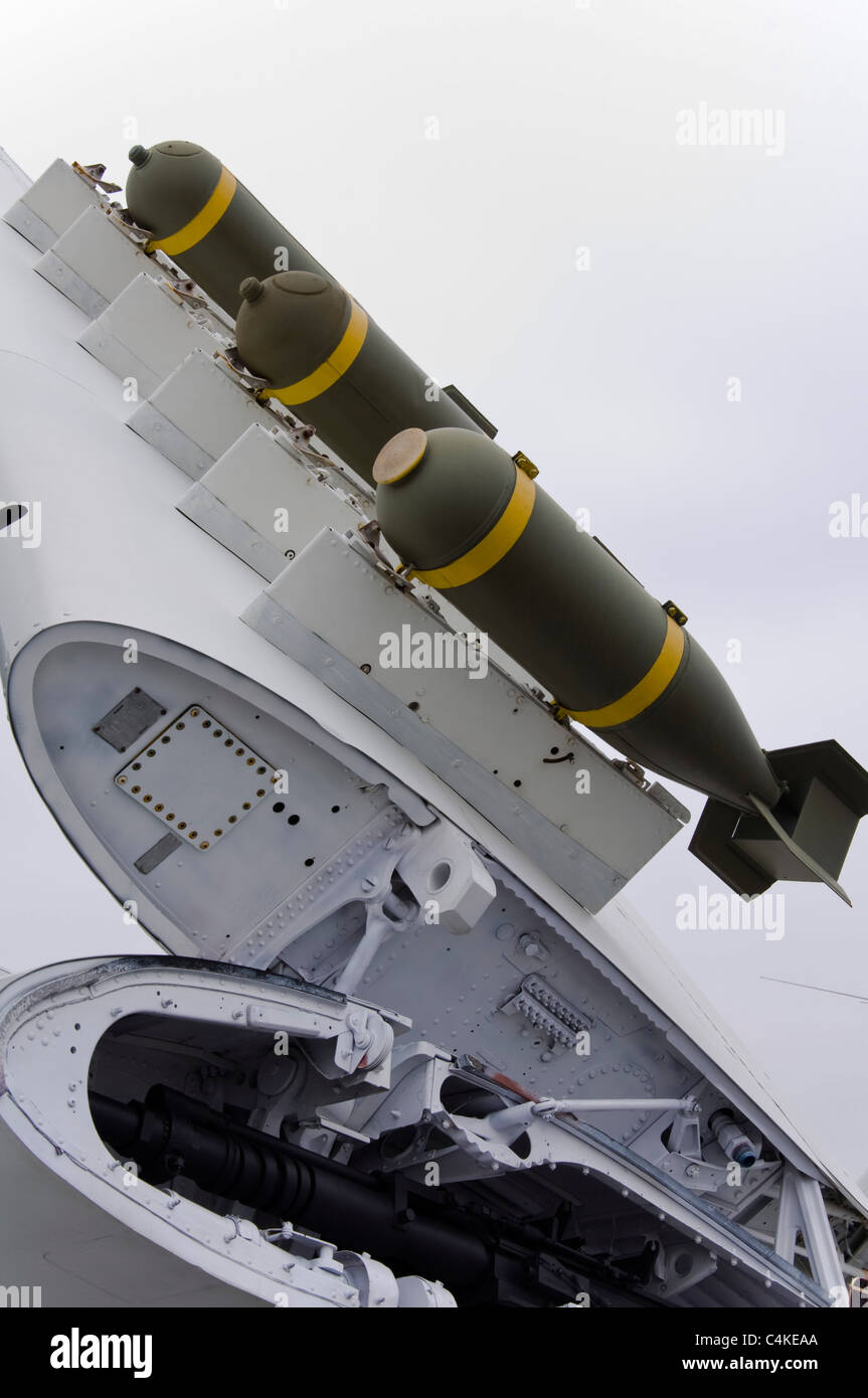 Bombs and gun Stock Photo - Alamy