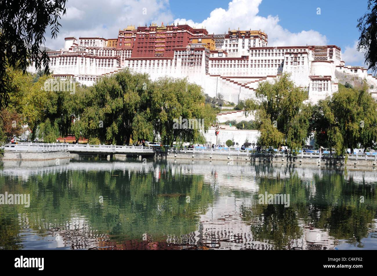Landmark of the famous Potala Palace in Lhasa,Tibet Stock Photo - Alamy