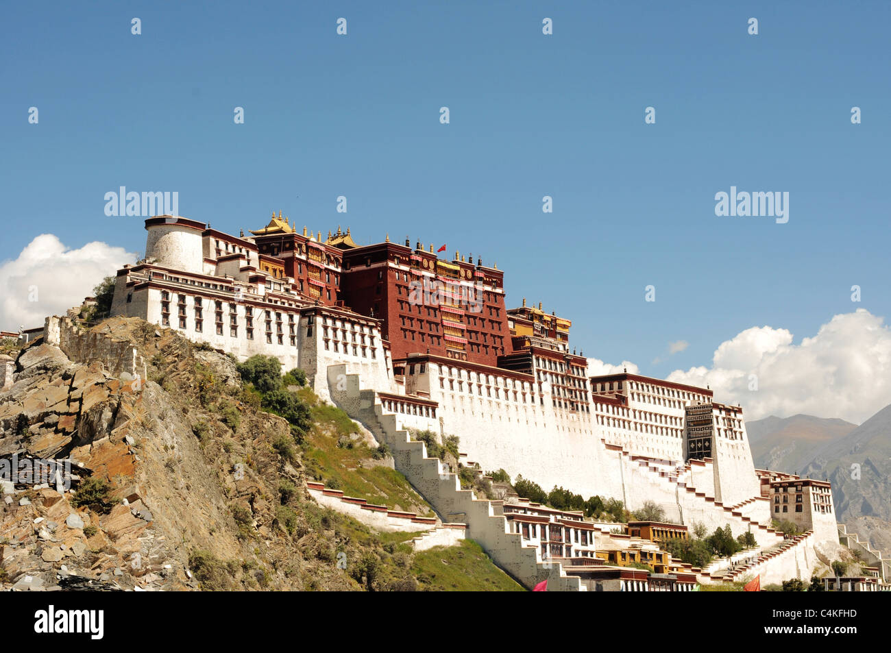 Lhasa building hi-res stock photography and images - Alamy