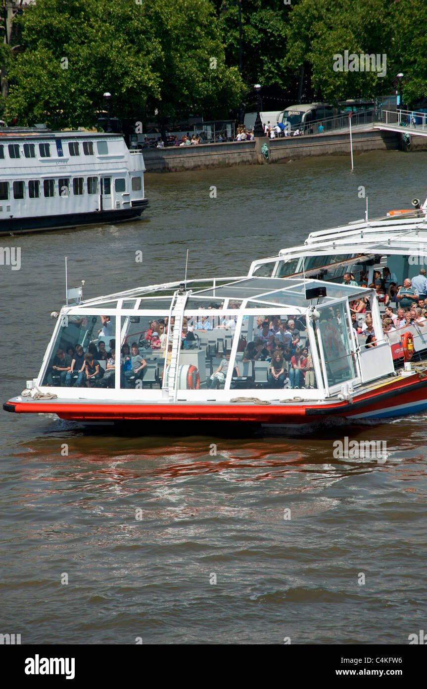 River thames london boat hi-res stock photography and images - Alamy