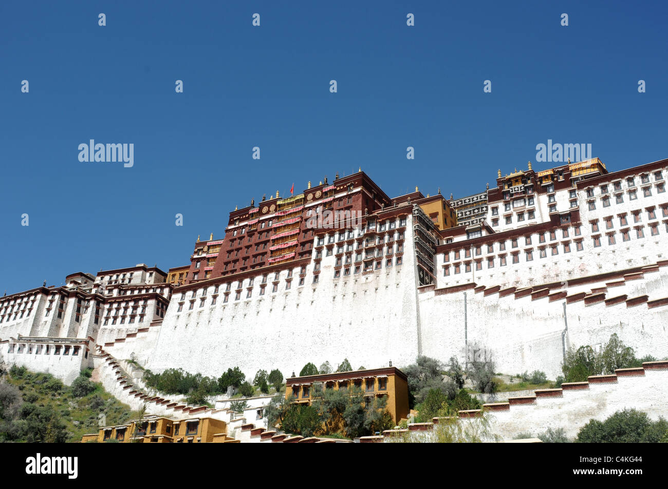 Landmark of the famous Potala Palace in Lhasa,Tibet Stock Photo - Alamy