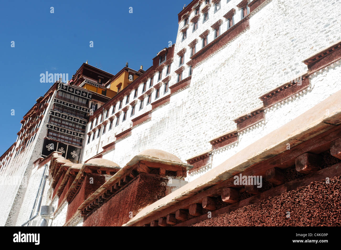 Landmark of the famous Potala Palace in Lhasa,Tibet Stock Photo - Alamy