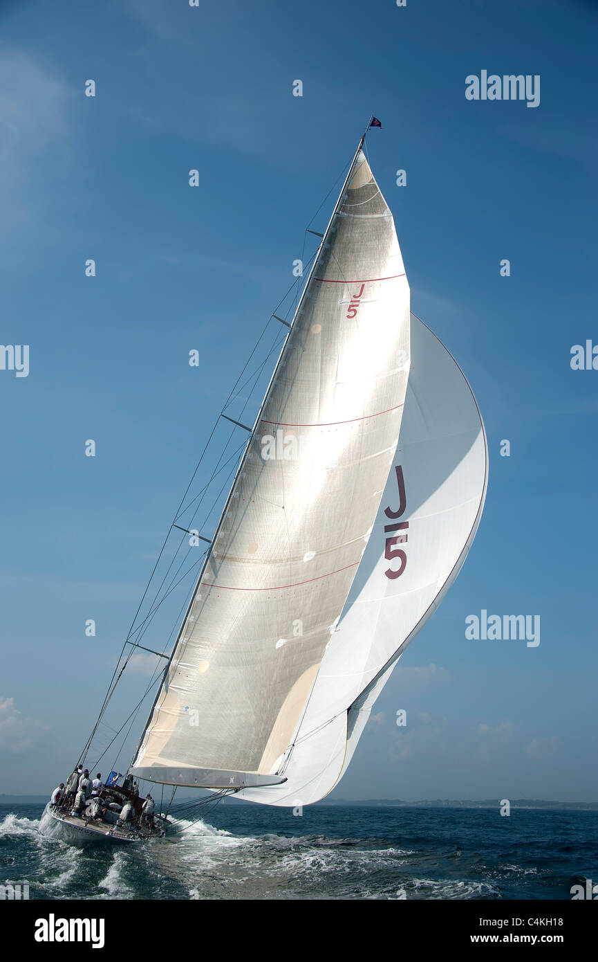 j class yachts racing Stock Photo - Alamy
