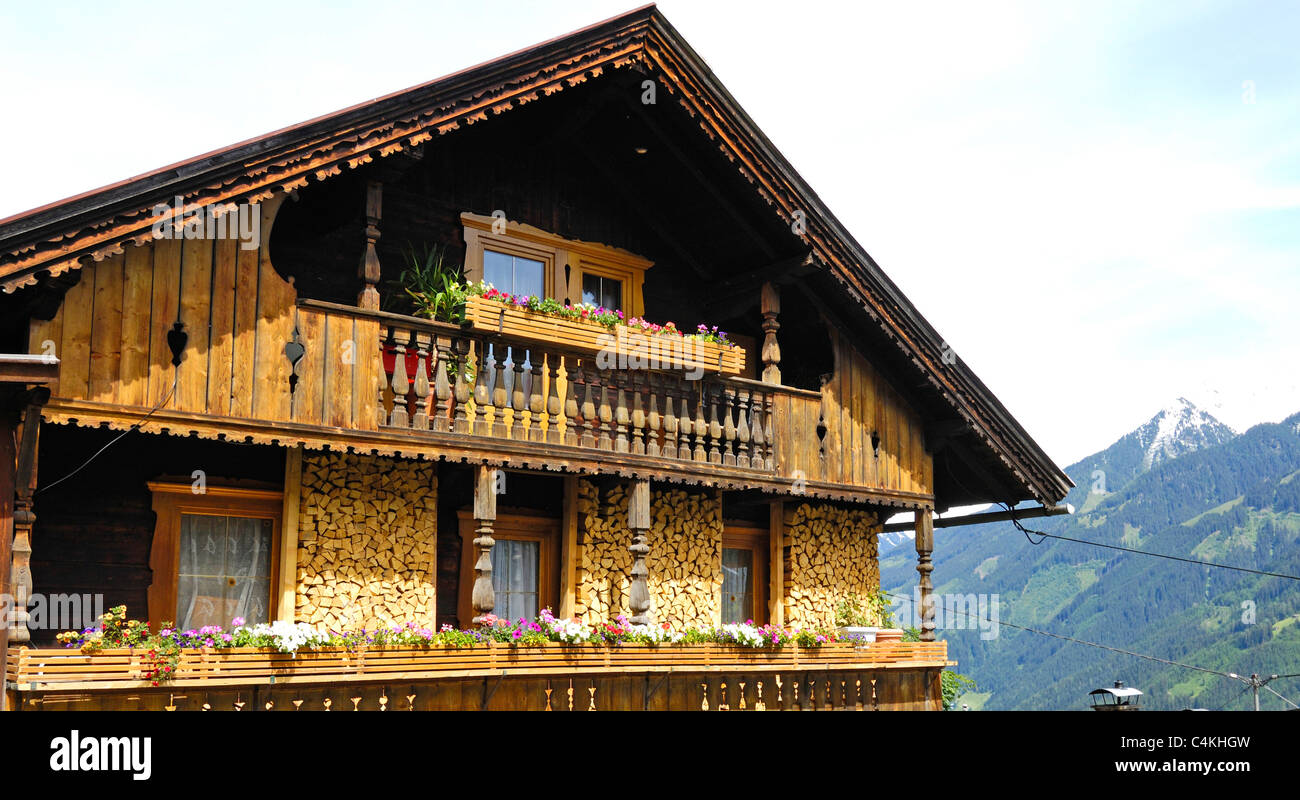 Traditional austrian house hi-res stock photography and images - Alamy