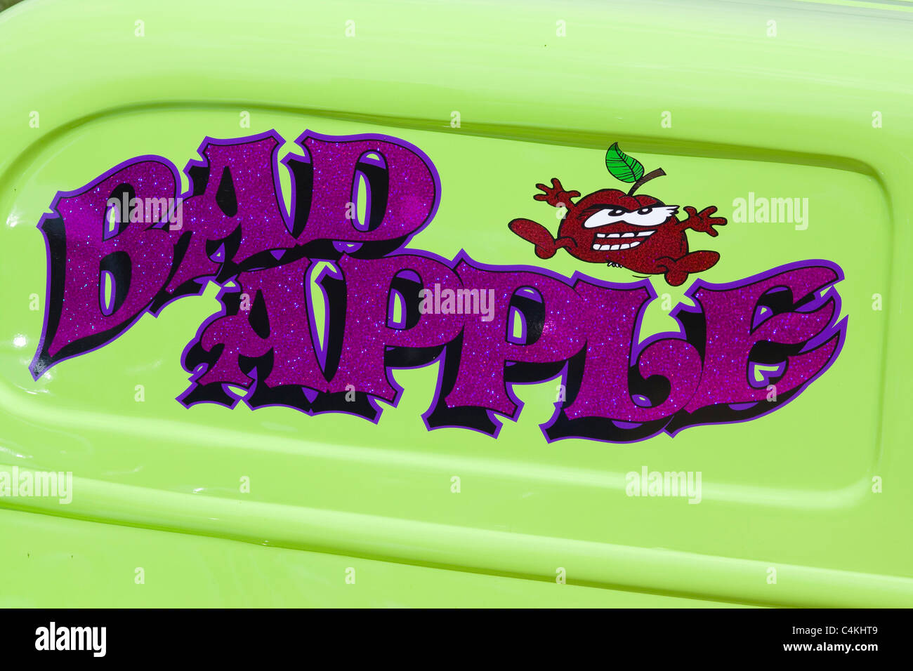 Purple hot rod classic car hi-res stock photography and images - Alamy