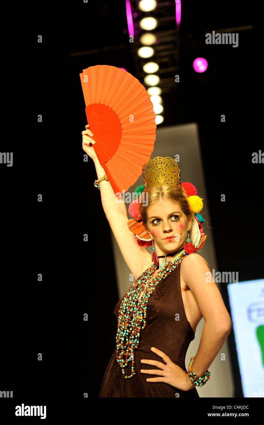 Fashion agency models hi-res stock photography and images - Alamy