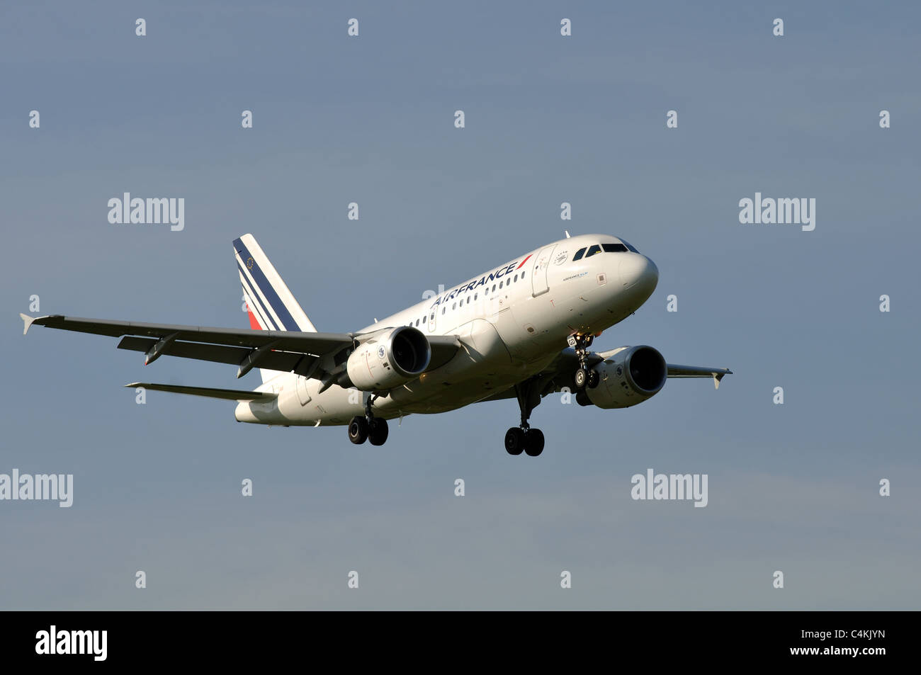 Airbus a318 hi-res stock photography and images - Alamy