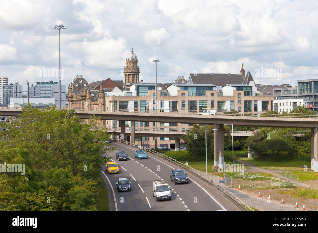 M8 traffic leaving the kingston bridge on one of Glasgow's busiest ...