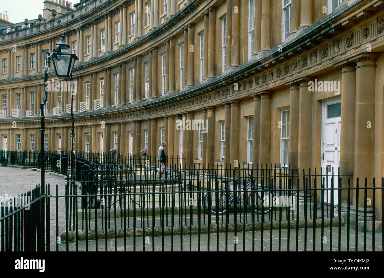 Bath, England buildings daytime " the circus " uniformity historical ...