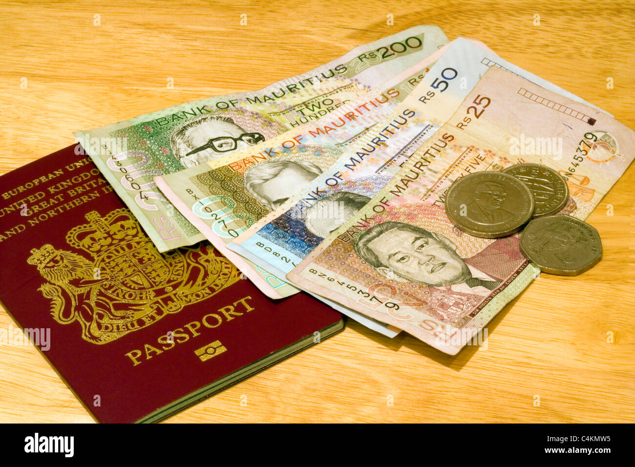 Mauritius currency bank notes coins hi-res stock photography and images ...