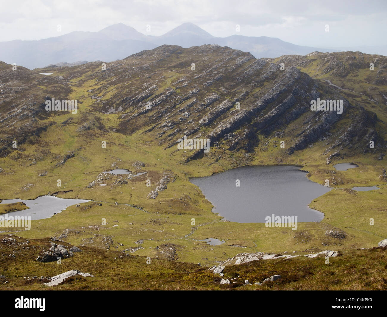 Dipping strata hi-res stock photography and images - Alamy